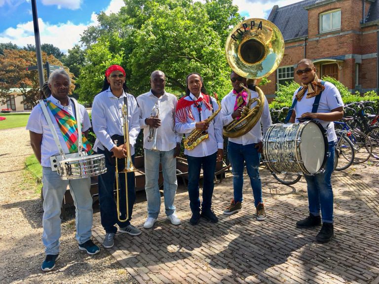 Tradocaz – Authentieke Surinaamse Kaseko Muziek